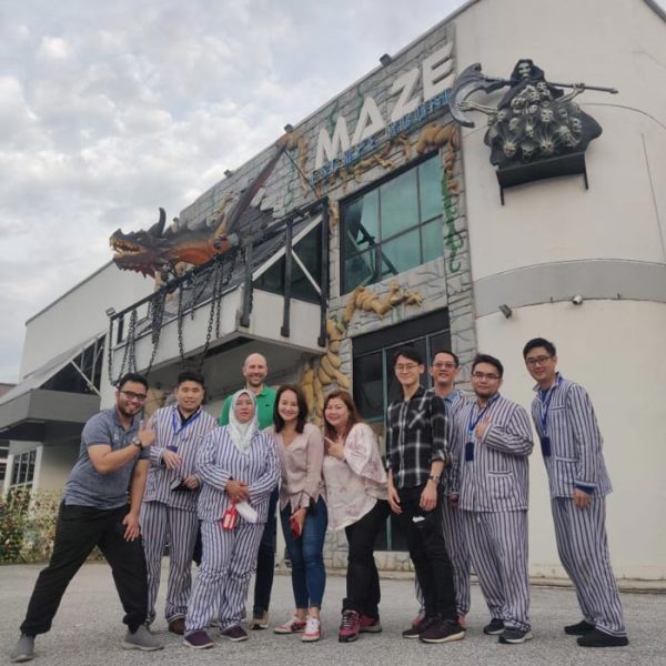 Team Building Escape Room for Corporate | Maze Escape Room